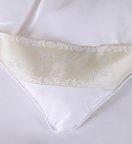 Graphene fabric antibacterial and balanced warming silk quilt| Alibaba.com