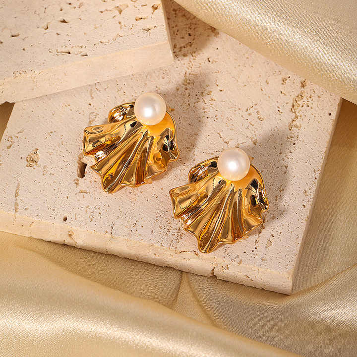 Fashion accessories earrings store