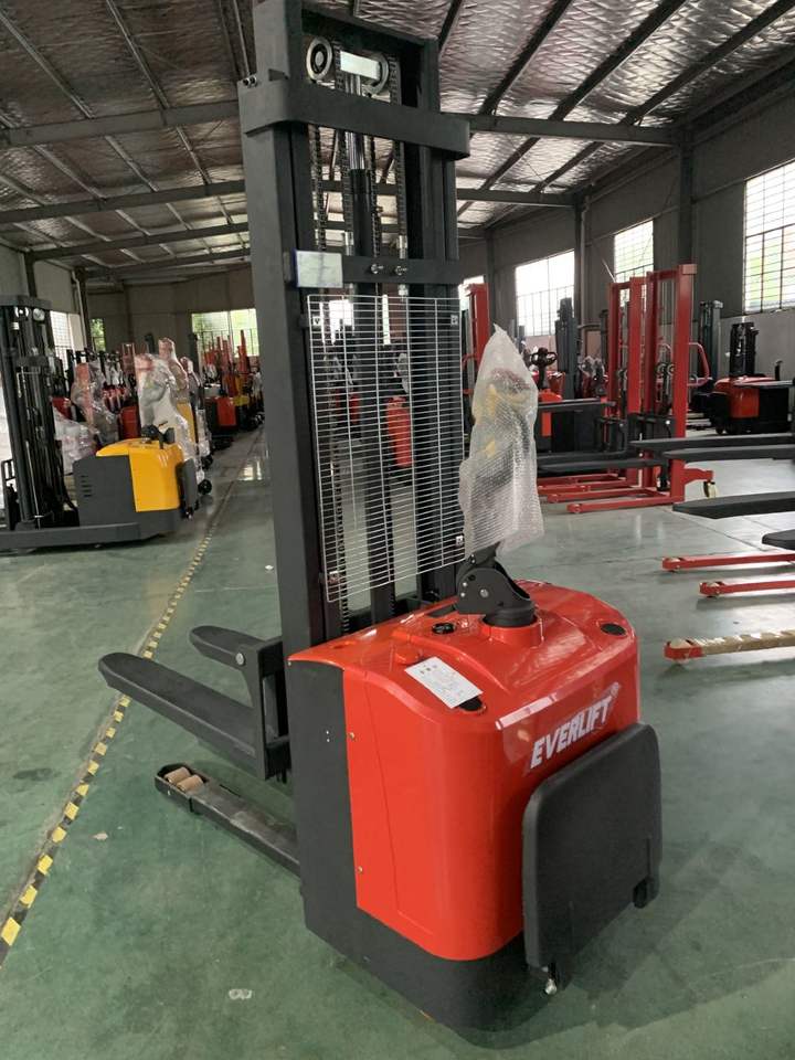 HELI EVERLIFT Stand-on Electric Stacker 2 Ton Electric Pallet Stacker ...