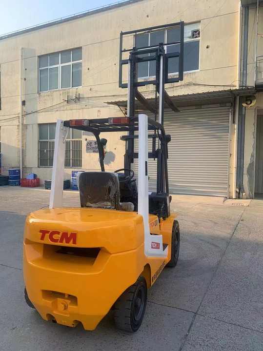 Used Excellent Working Condition TCM FD30 Forklift 3 Tons Second Hand Diesel Forklift TCM FD30 ...