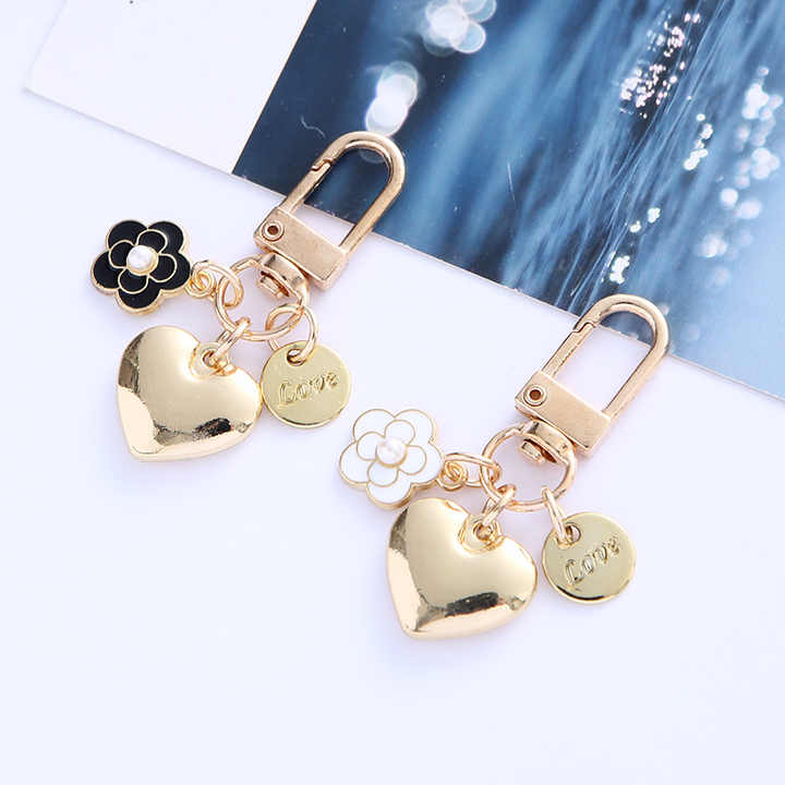 Factory Wholesale Metal Flower Crystal Rhinestone Heart Keychain ...