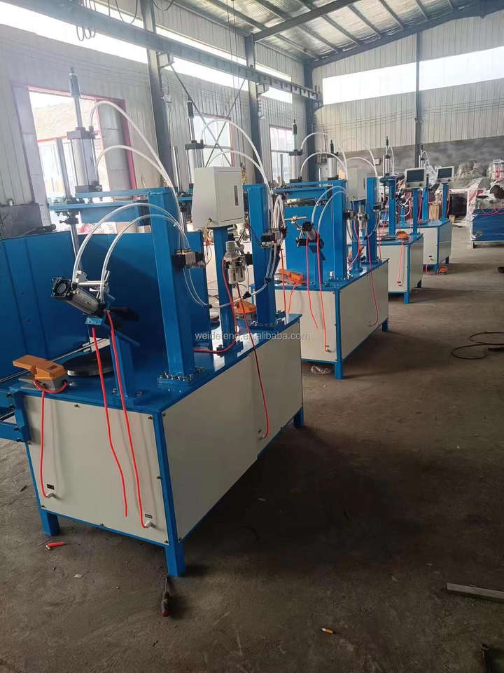 Automatic Welding Machine for Galvanized Stainless Steel Four-gun Angle ...