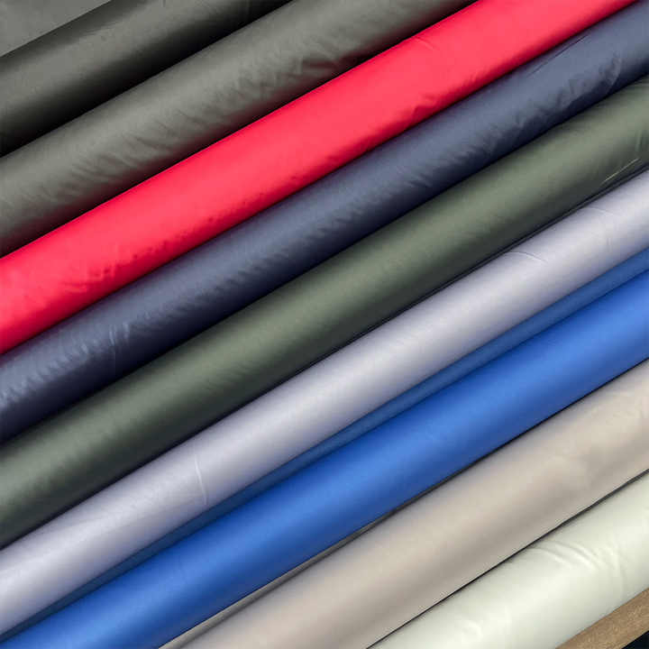 Cire Finishing 300T 100% Polyester Taffeta Fabric for Garments