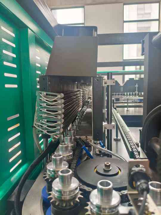 LS-A9 High-Speed Automatic 9 Cavity Blow Molding Machine for CSD ...