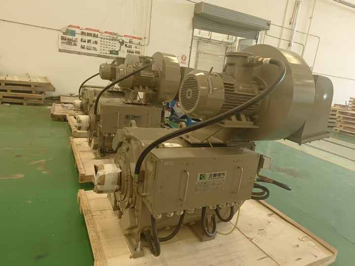Explosion Proof Oilfield Motor Power Saving Oilfield Motor GE Uralmash ...