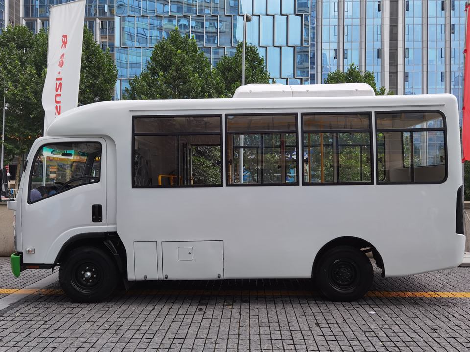 New ISUZU KV100 Shuttle Bus 10-15 Passengers | 3L Diesel Engine ...