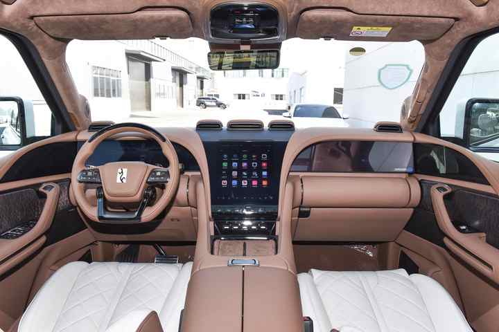 BYD Yangwan U8 - Electric SUV with 4x4 Four Motor Drive