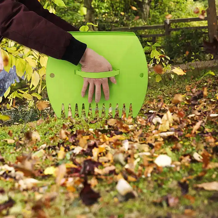 Lightweight Plastic Leaf Scoops for Efficient Garden Cleanup