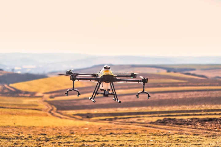 EFT G410 Agricultural Spray Drone - Efficient & Versatile