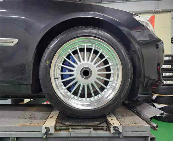 Shop Our Collection of Deep Dish Concave Wheels for BMW, Mercedes, and More