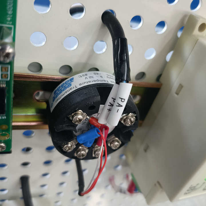 Pt100 Temperature Sensor - Smart & Accurate Transmitter
