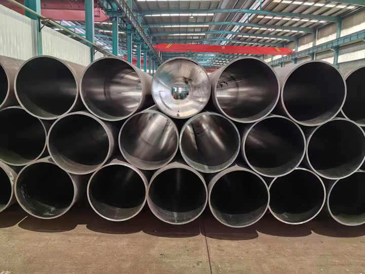 10 Inch to 30 Inch Seamless Steel Pipes Are Used in Urban Water Supply ...