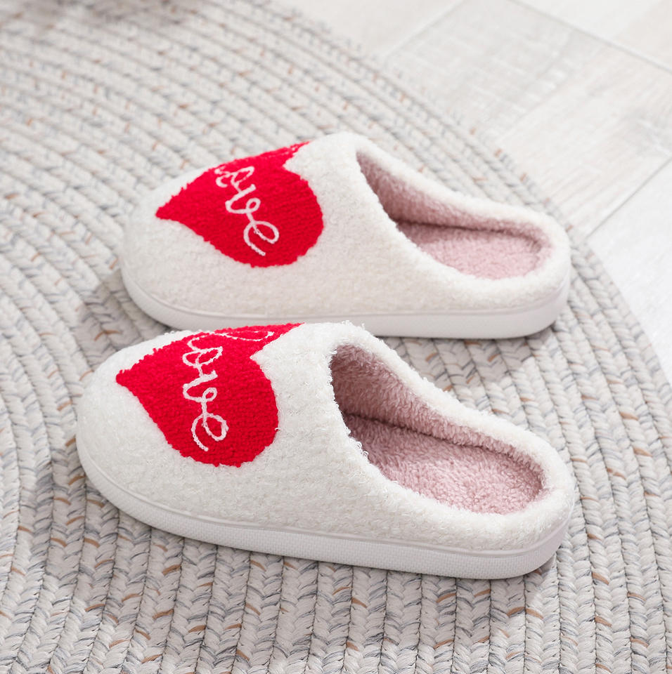 Hot Selling 2026 Valentine's Day Gift Heart Women slippers Fluffy Thick ...