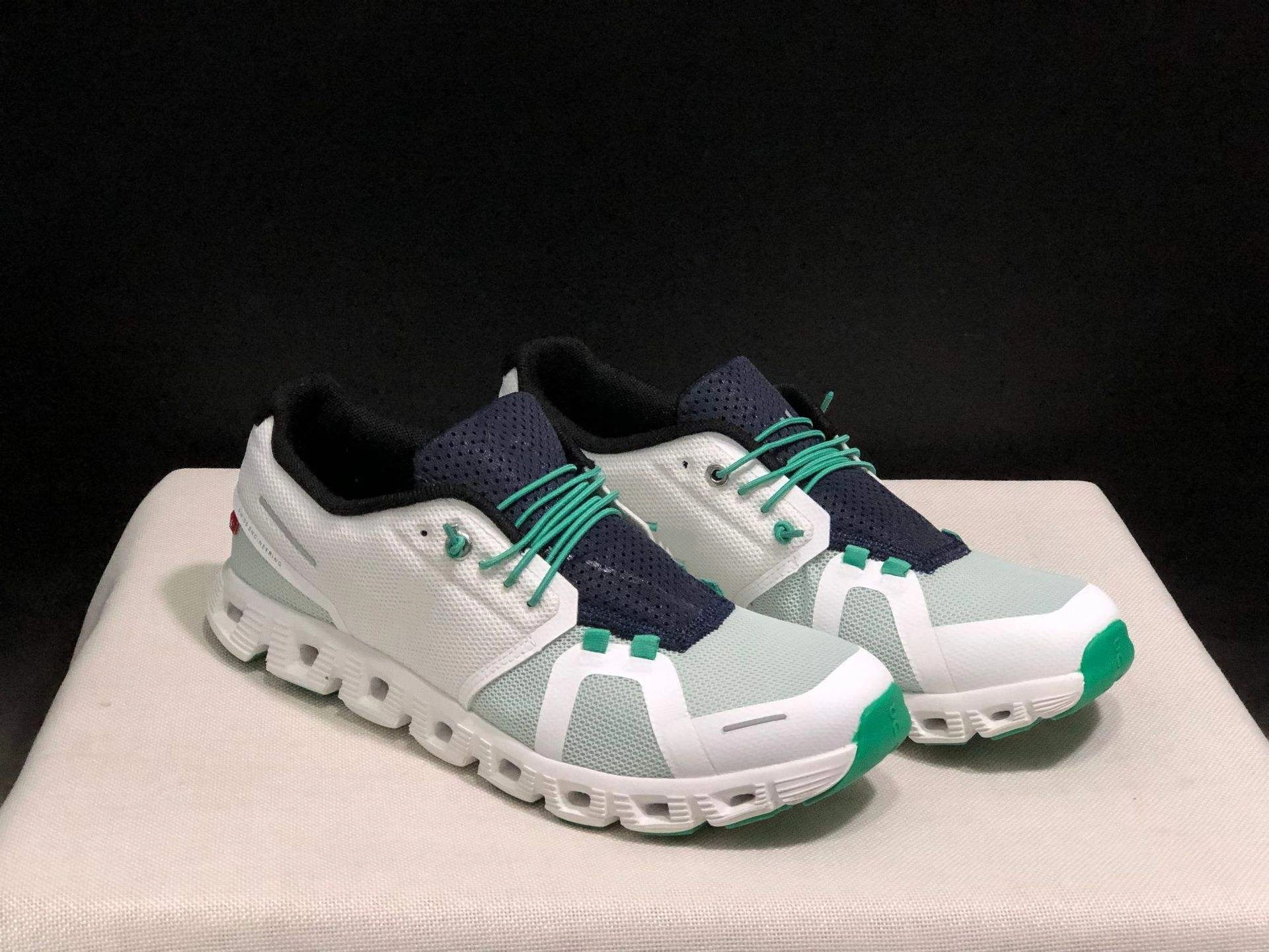 How to Choose the Best On Cloud Running Shoes for Your Needs