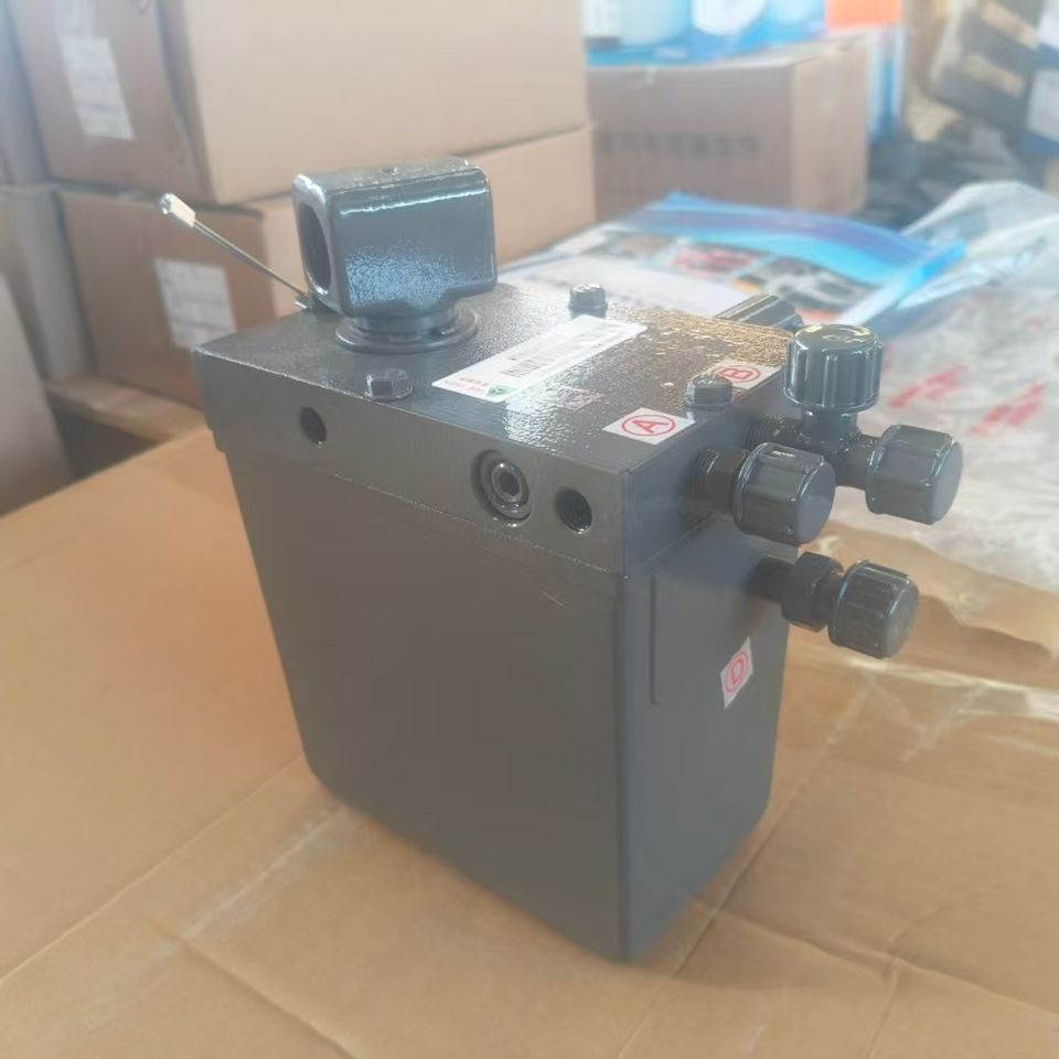SINOTRUK HOWO Truck Cabin Lift Pump WG9525820142| Alibaba.com