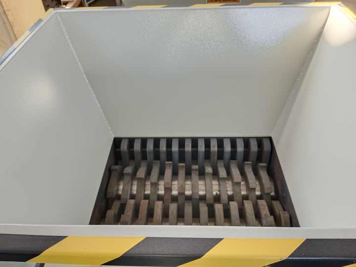 V-EB180 Mini Metal Shredder - Efficient Waste Recycling