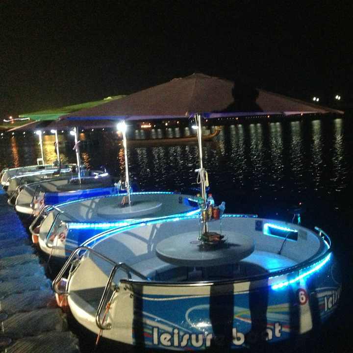 High Quality Multifunctional Floating Barbecue Boat Party Restaurant ...