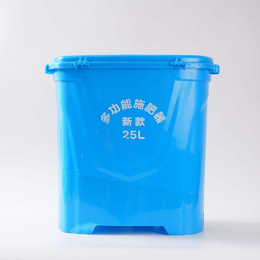 How to Choose the Best Granulated Fertilizer Spreader for Your Lawn