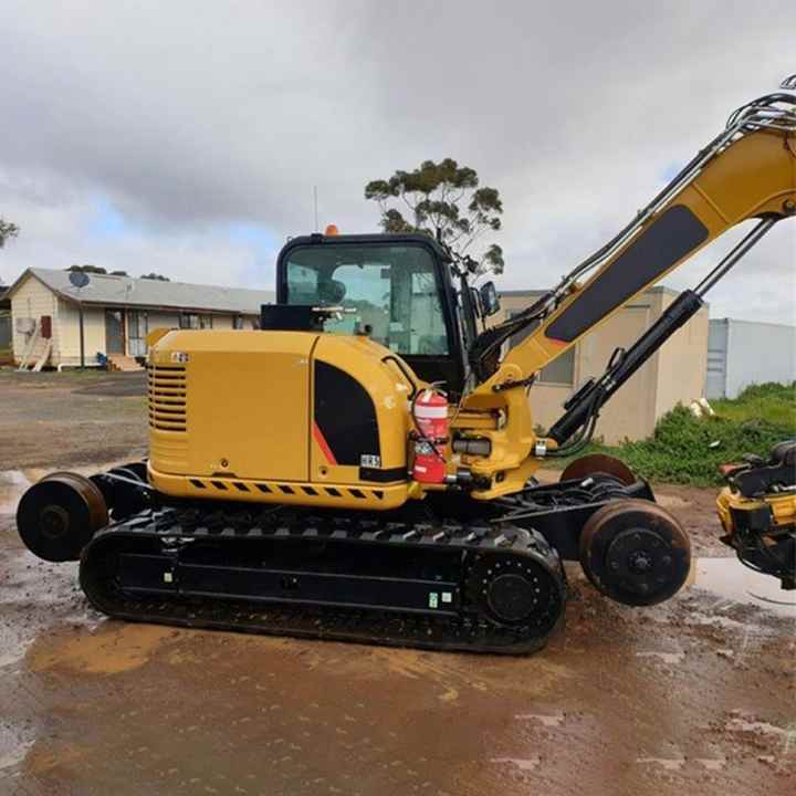 Hi-rail Excavator - Efficient Railway Work Solutions