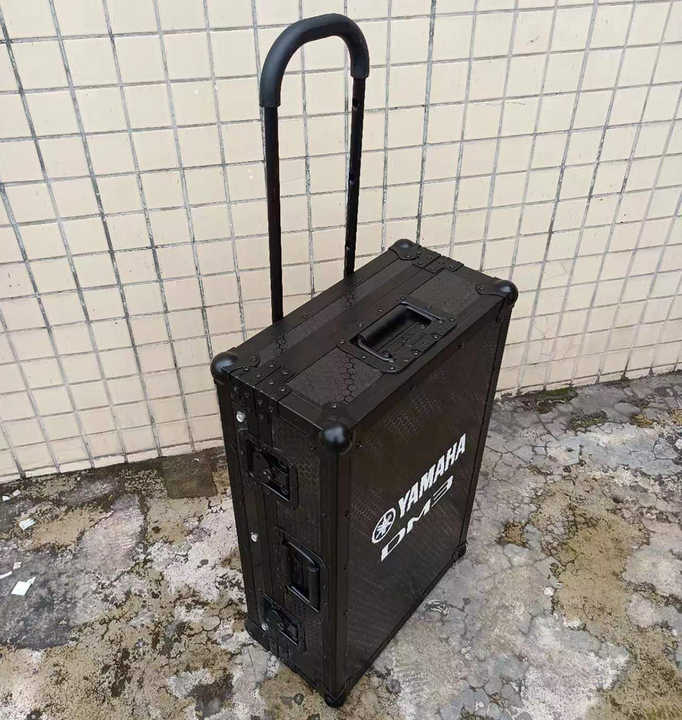Custom Rolling Mixer Flight Case for Yamaha DM3 Console