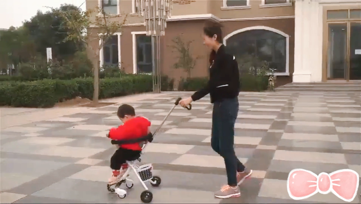 Portable and Easy Foldable Baby Stroller Simple Trolley Five Wheels ...