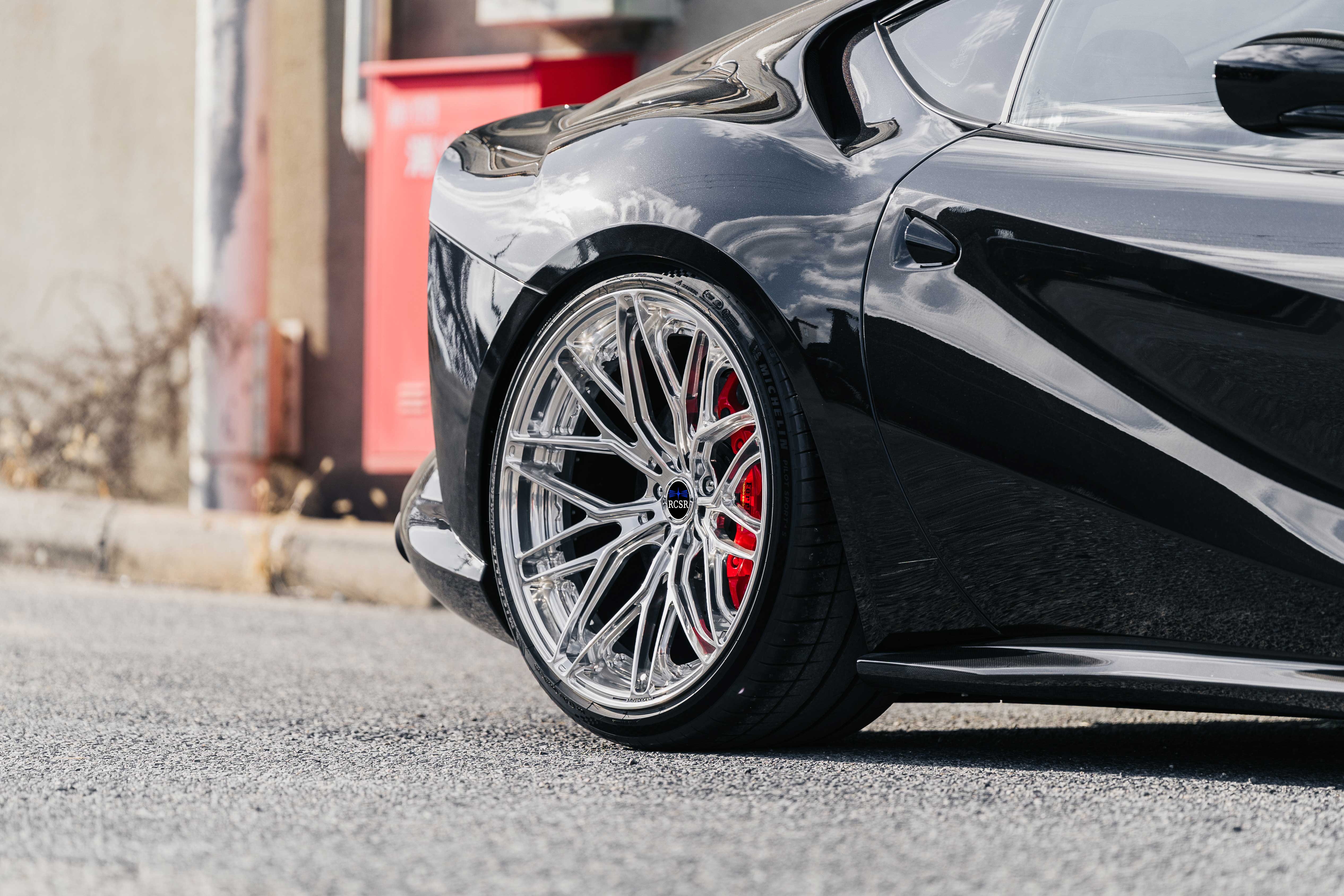 How to Choose Custom Rims: The Ultimate Buying Guide