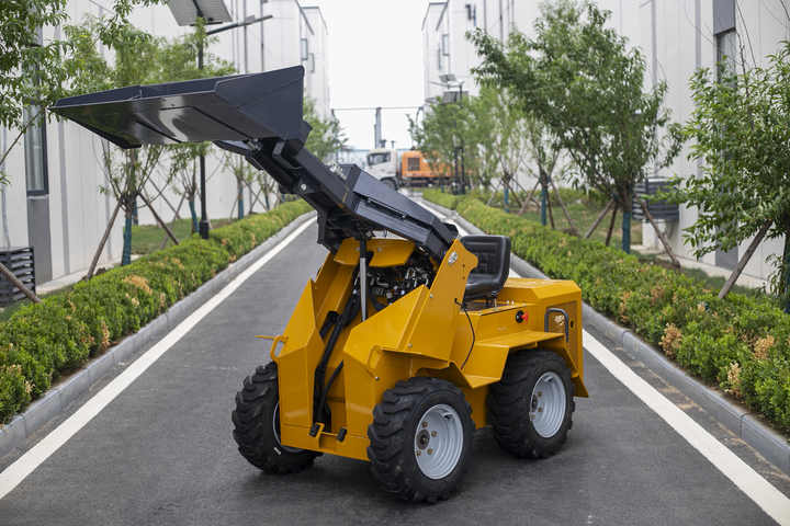 Narrow Access Construction Equipment Stand-On Mini Skid Steer Loader ...