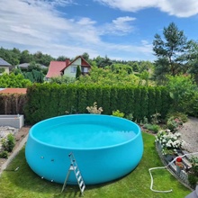 IPOOLGO Outdoor Portable Inflatable Swimming Pool - Durable & Fun