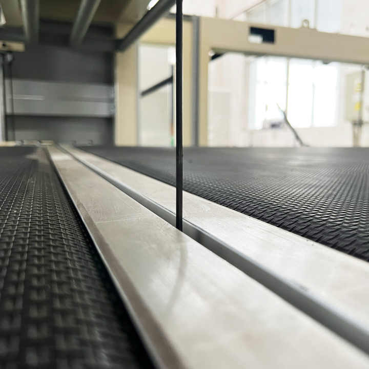 CNC Vertical Revolving Contour Cutter for Memory Foam High Speed ...