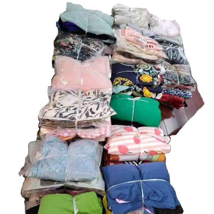 Women Leftover Clothing Overstock Adults Clothes Factory Direct Cheap ...