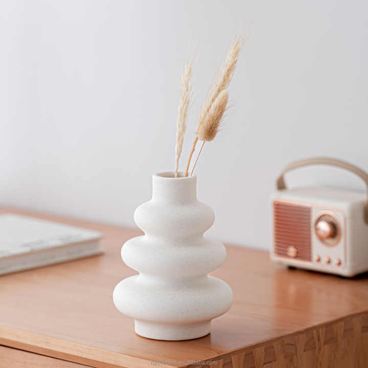 Decorative Vase Set of 2 Beige White Porcelain Spiral Vases