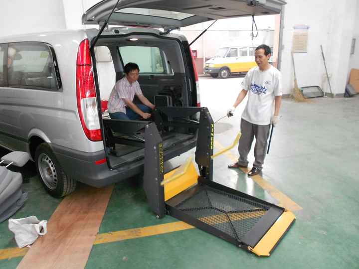 Hydraulic Electric Wheelchair Lift Platform for Disabled