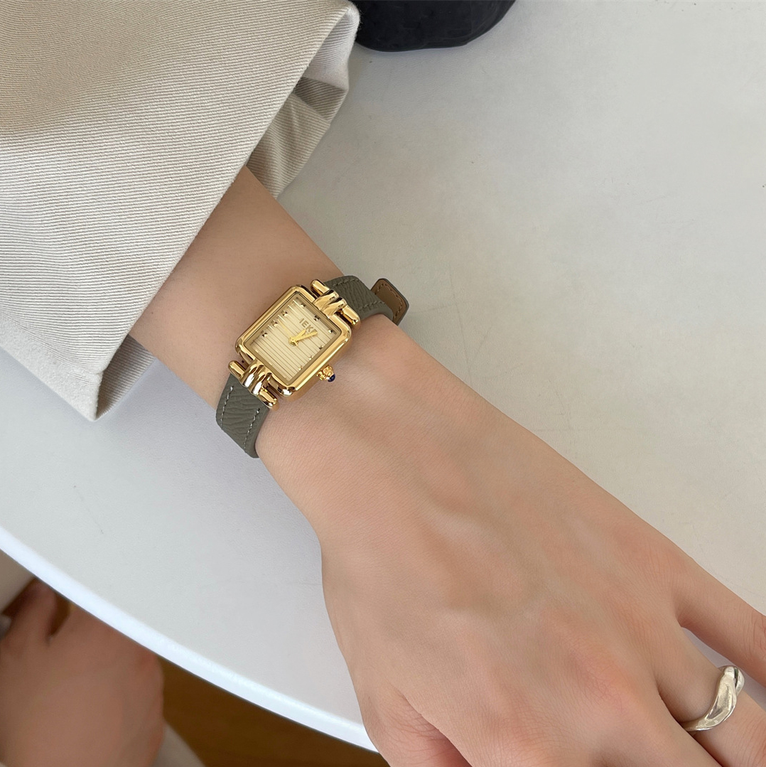 How to Choose the Best Wristwatches for Girls: A Complete Buying Guide