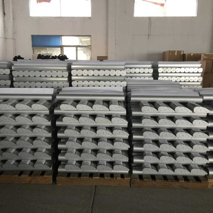 Retractable Scroll Banner Standee - Teardrop Base Roll Up