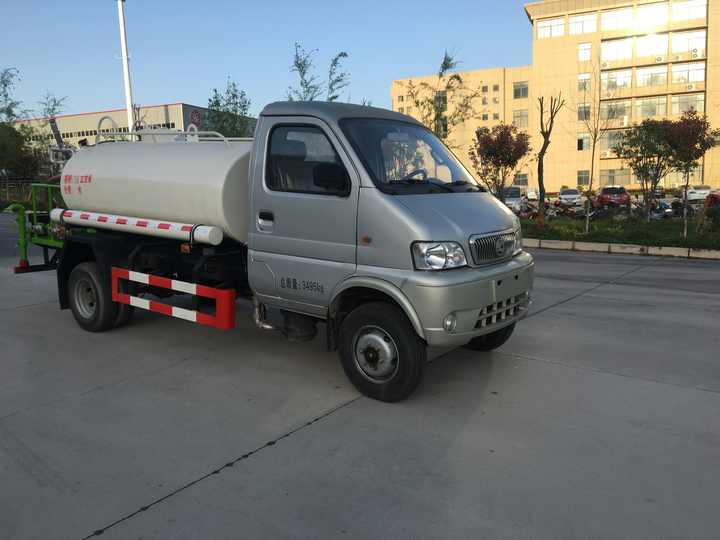 Dongfeng 4x2 Mini Water Tanker Truck 2CBM/2000Liters Small Water Tanker ...