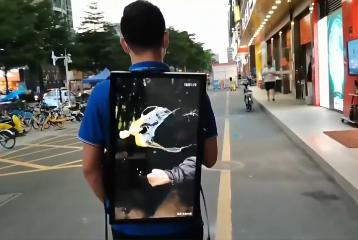 High-resolution LCD Backpack - Ideal for Outdoor Advertising