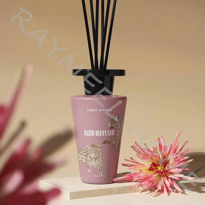 Custom Home Fragrance Reed Diffuser With Tapered Glass and Safari ...