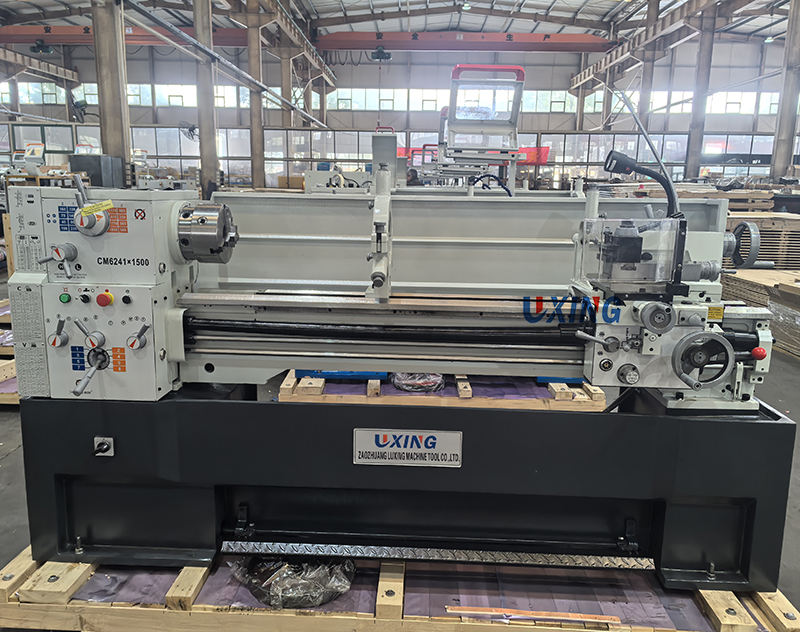 Universal Parallel Manual Lathe Machine Torno CM6241 X1500