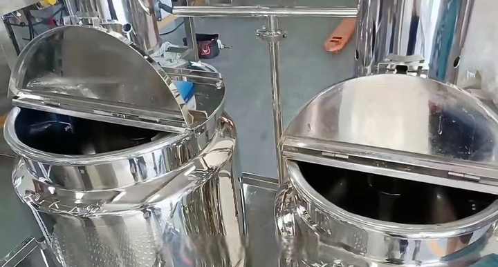 Small High Shear Vacuum Homogenizing Emulsifier Tank for Liquid ...