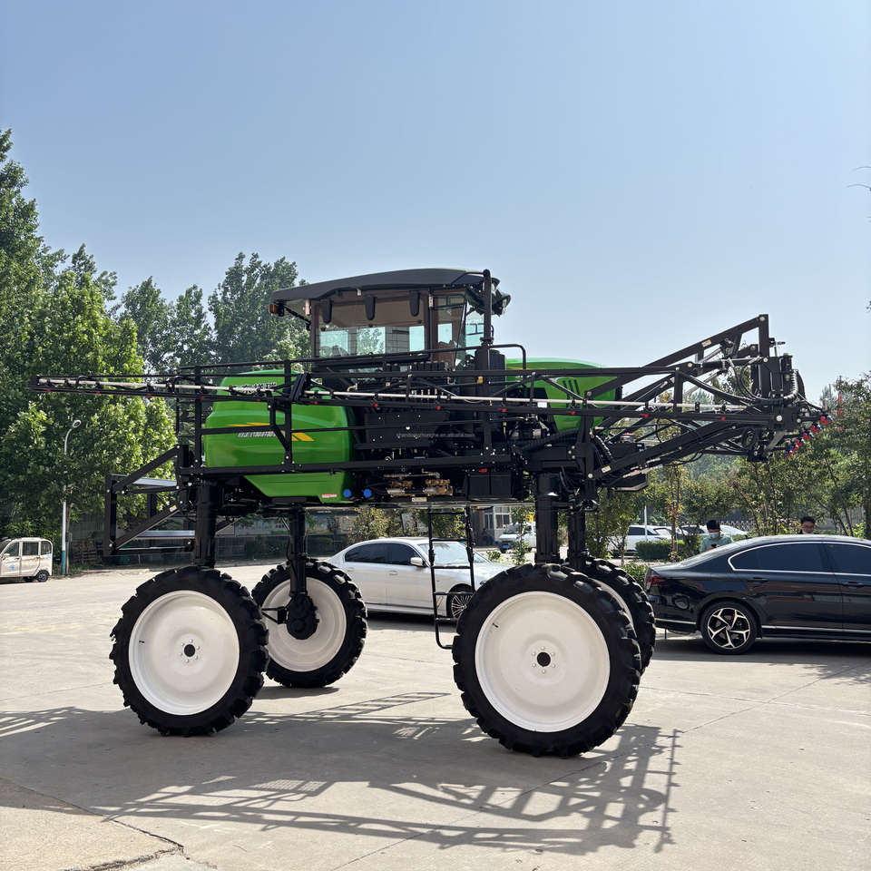 New Pesticide Sprayer 1300L High Ground Clearance Self- Propelled Spray ...