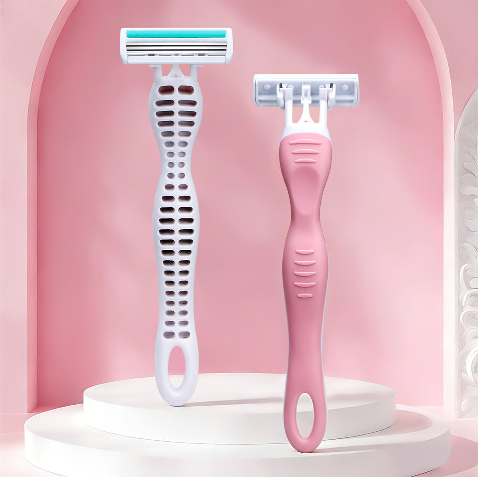 3 Blade Disposable Razor with Lubrication Strip High Quality ABS ...