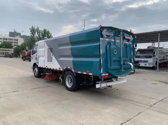 How to Choose the Best Pressure Washer Truck for Your Business Needs