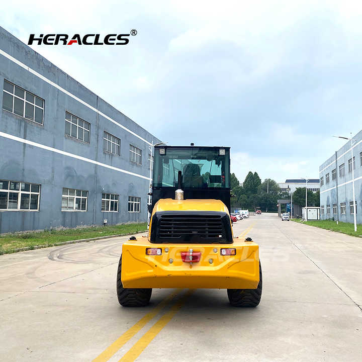 China Supplier's Articulated 4 Wheeled Diesel Front Wheel Loader CE for ...