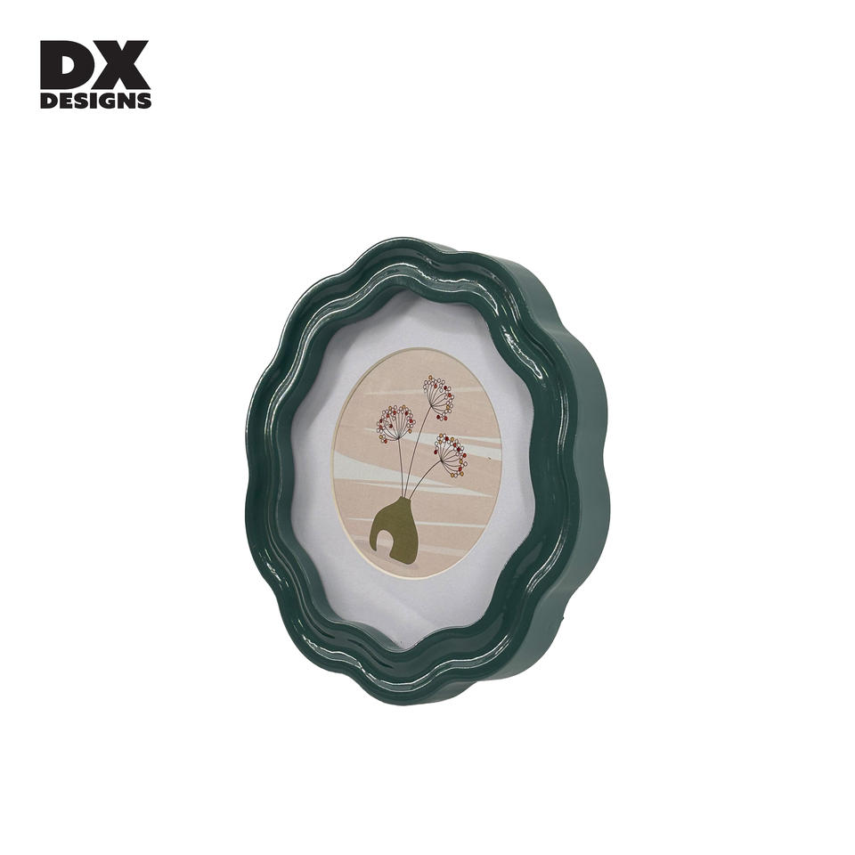 DX Designs 4/5/6 Inch Round Scalloped Edge Dark Green MDF Picture Frame ...