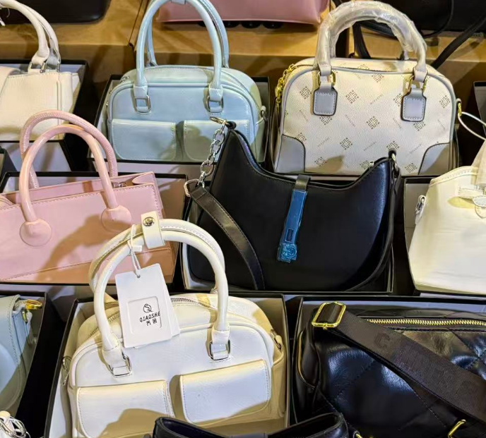 Original Ladies Women Bags Mix Branded Fashion Handbag Used Branded ...