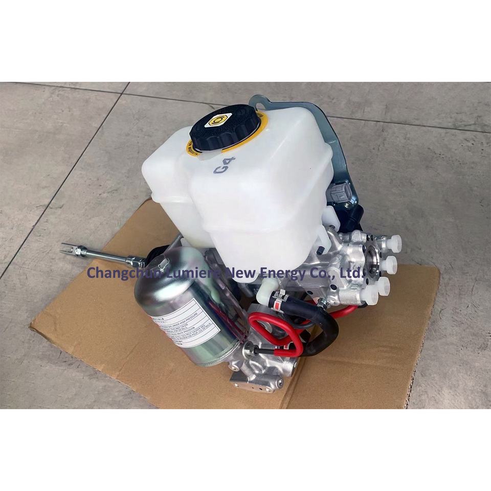 Brake Booster W/ Master Cylinder Reservoir for Toyota Land Cruiser Prado