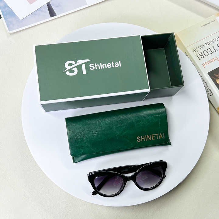 Luxury Sunglasses Case Set - Custom Logo & Green Packaging