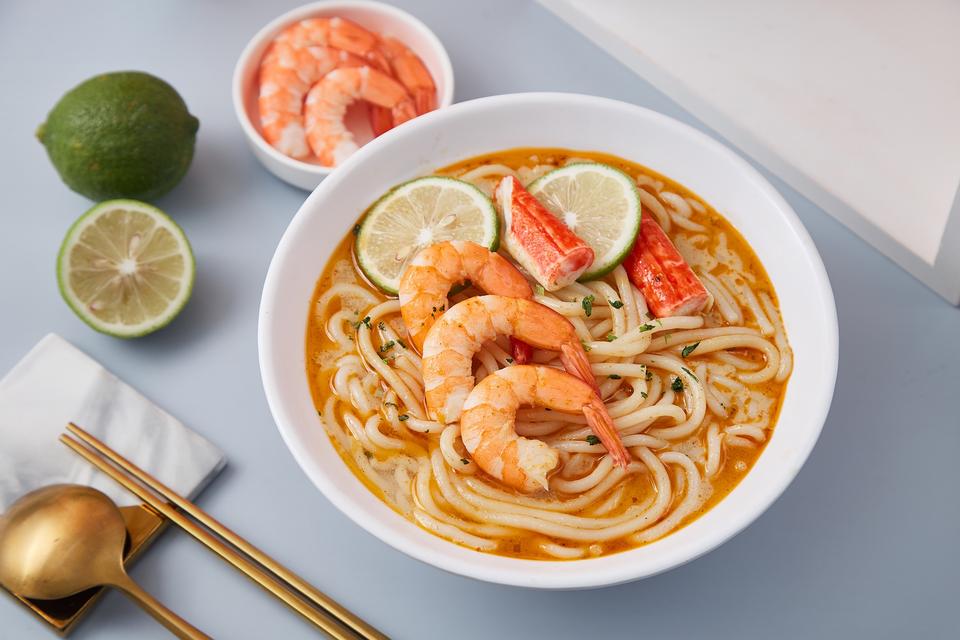 Frozen seafood fast food instant food Easy Cook Shrimp Rice Noodle ...