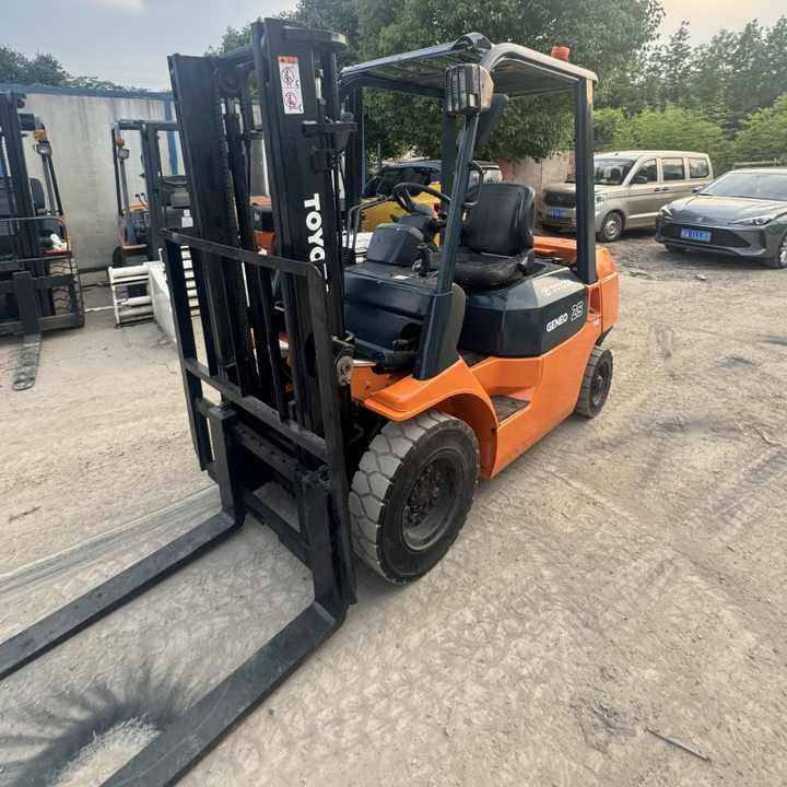 Japan Original TOYOTA 7FD25 3mast With Side Shift2.5 Ton Used ...