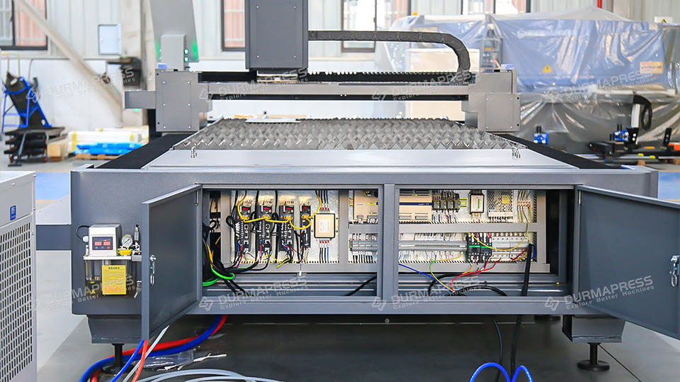 Professional 3000W CNC Fiber Laser Cutting Machine with Single Platform ...